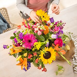 Gerbera | A cheerful, scentless flower | Fleurop